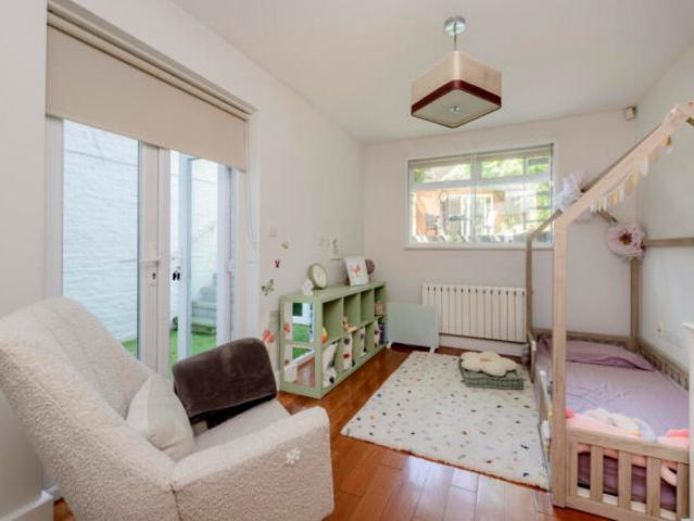 3 bedroom flat for rent in Lexham Gardens, W8