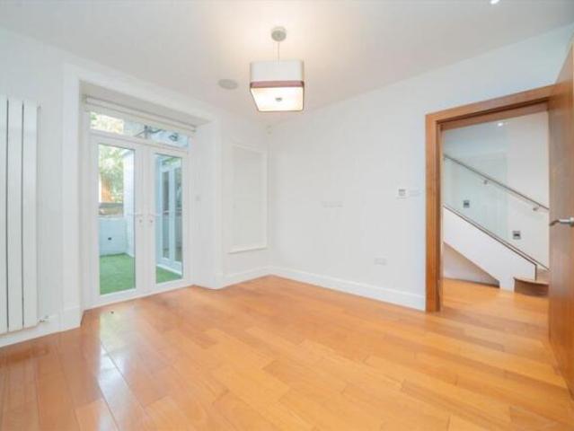 3 bedroom flat for rent in Lexham Gardens, Kensington, W8