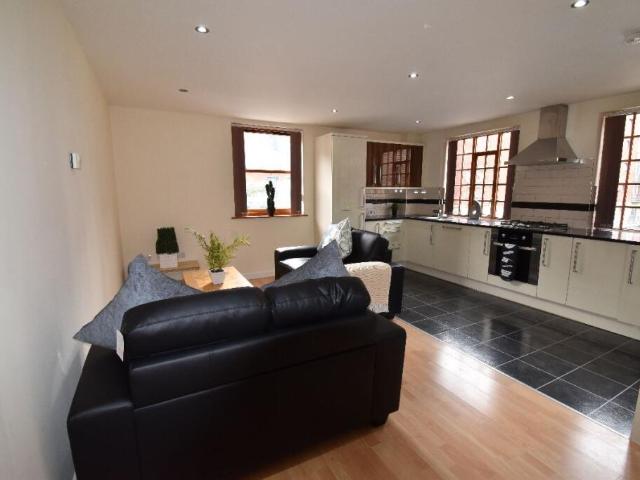 3 bedroom flat for rent in Lion Works, Arundel Street, S1
