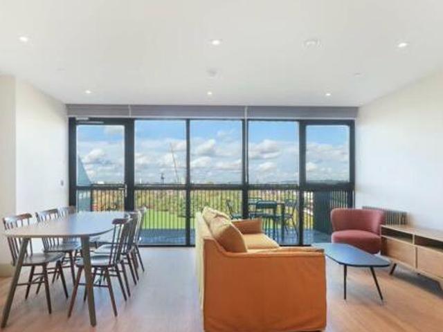 3 Bedroom Flat For Rent In London