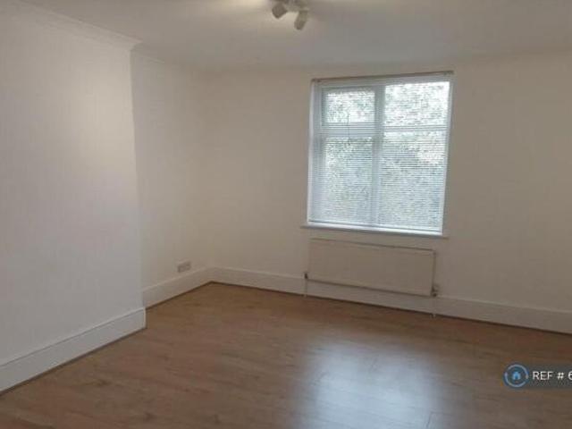 3 Bedroom Flat For Rent In London