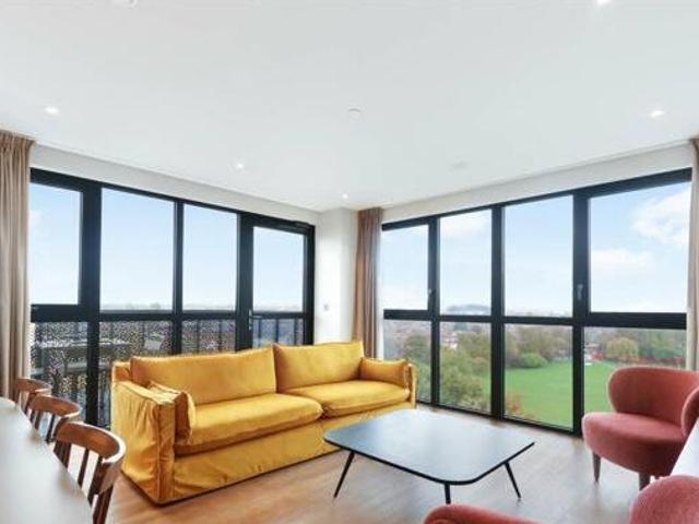 3 Bedroom Flat For Rent In London