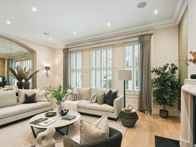 3 Bedroom Flat For Rent In London