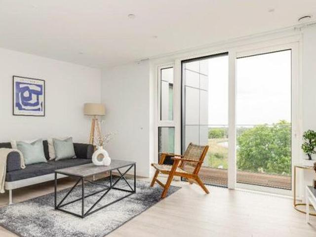 3 Bedroom Flat For Rent In London