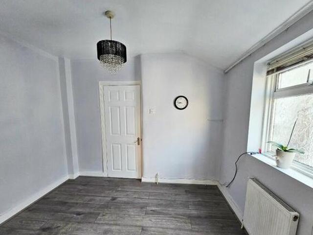3 Bedroom Flat For Rent In London