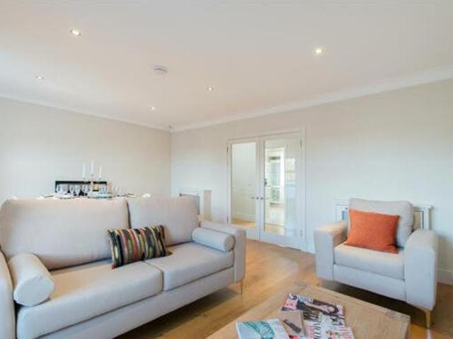 3 Bedroom Flat For Rent In London