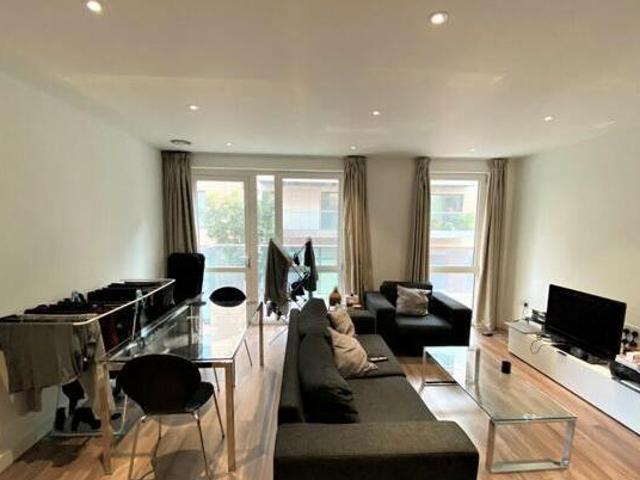 3 Bedroom Flat For Rent In London