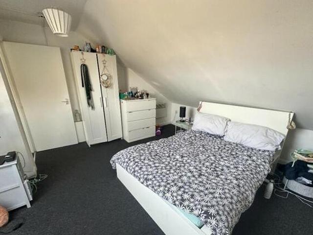 3 Bedroom Flat For Rent In London