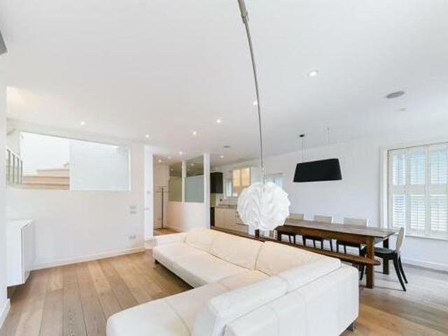 3 Bedroom Flat For Rent In London