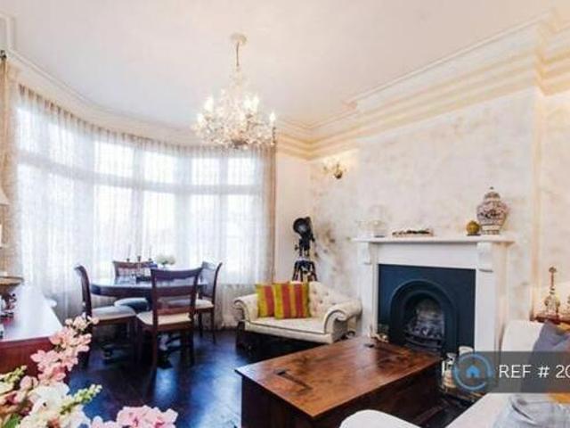 3 Bedroom Flat For Rent In London
