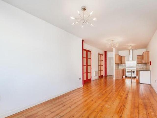 3 Bedroom Flat For Rent In London