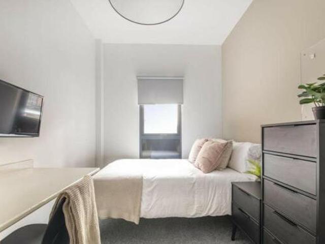 3 Bedroom Flat For Rent In London