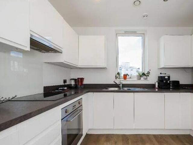 3 Bedroom Flat For Rent In London