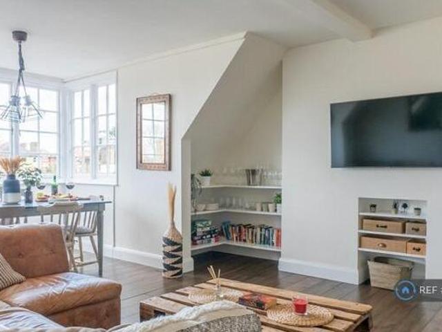 3 Bedroom Flat For Rent In London