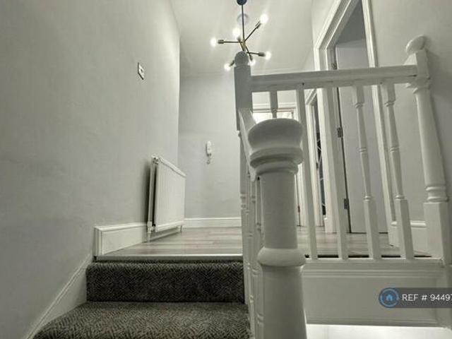 3 Bedroom Flat For Rent In London