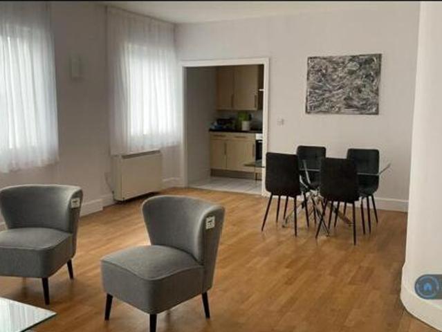 3 Bedroom Flat For Rent In London