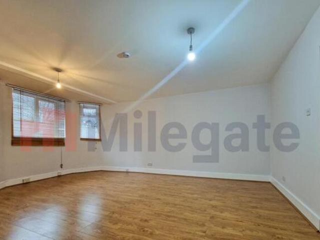 3 Bedroom Flat For Rent In London