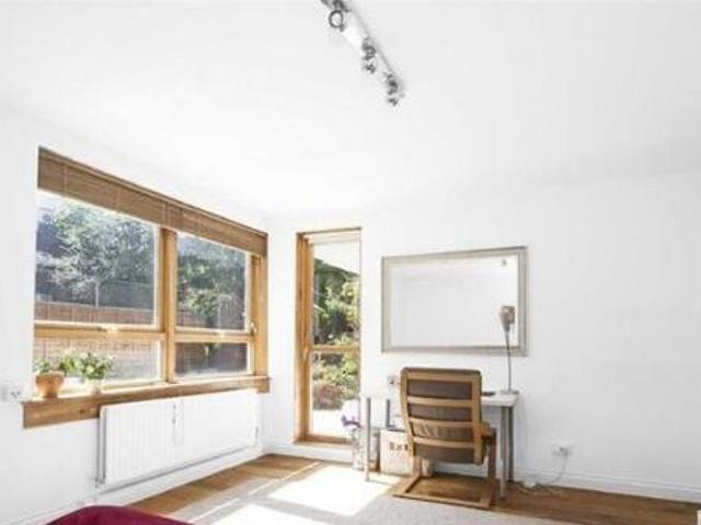 3 Bedroom Flat For Rent In London