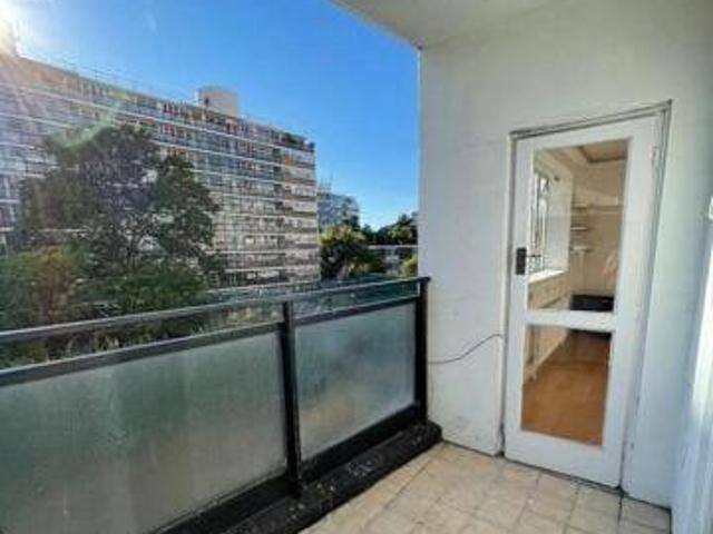 3 Bedroom Flat For Rent In London