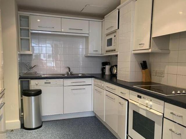 3 Bedroom Flat For Rent In London