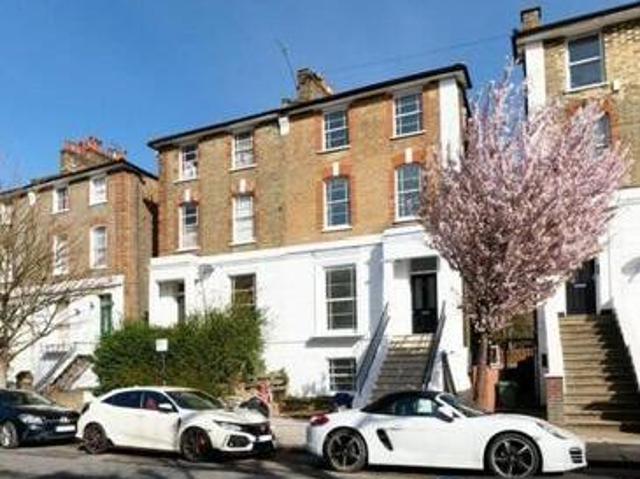 3 Bedroom Flat For Rent In London