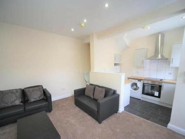 3 Bedroom Flat For Rent In London