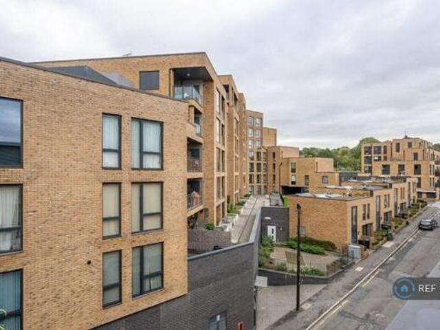 3 Bedroom Flat For Rent In London