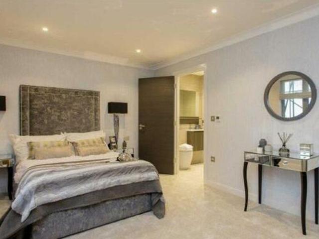 3 Bedroom Flat For Rent In London