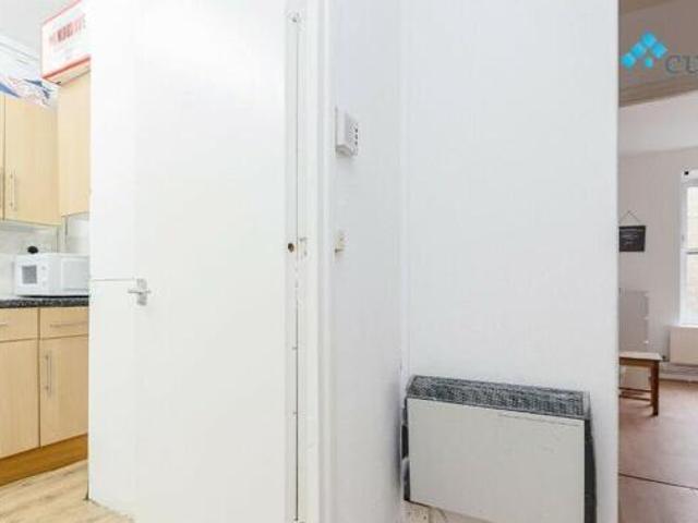 3 Bedroom Flat For Rent In London