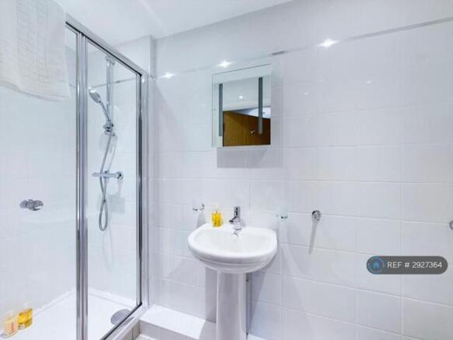 3 bedroom flat for rent in London Road, Oxford, OX3