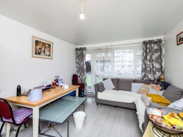 3 bedroom flat for rent in Loughborough Estate London SW9