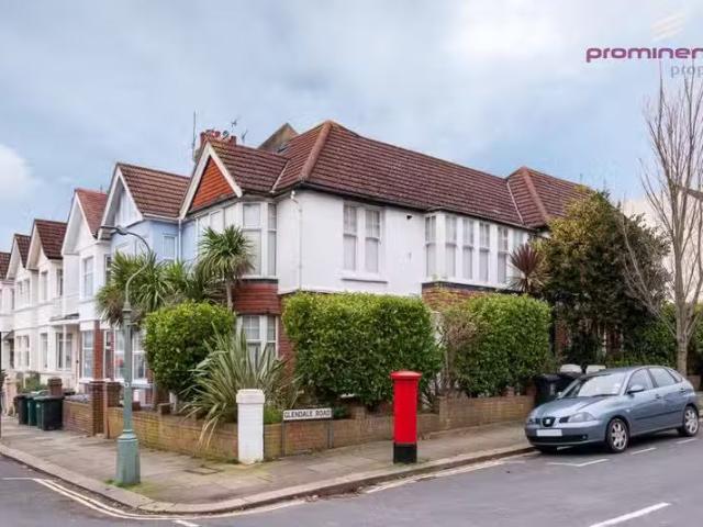 3 bedroom flat for rent in Lyndhurst Road, Hove, BN3