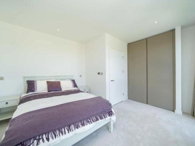 3 bedroom flat for rent in Lyons Place, St Johns Wood, NW8
