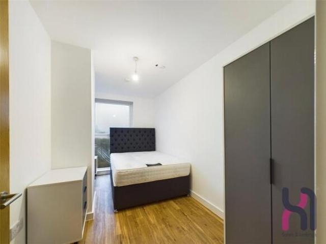 3 bedroom flat for rent in Manchester Waters, 5 Pomona Strand, Old Trafford, M16