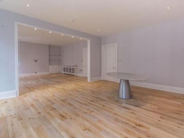 3 bedroom flat for rent in Mandeville Place, Marylebone, London, W1U