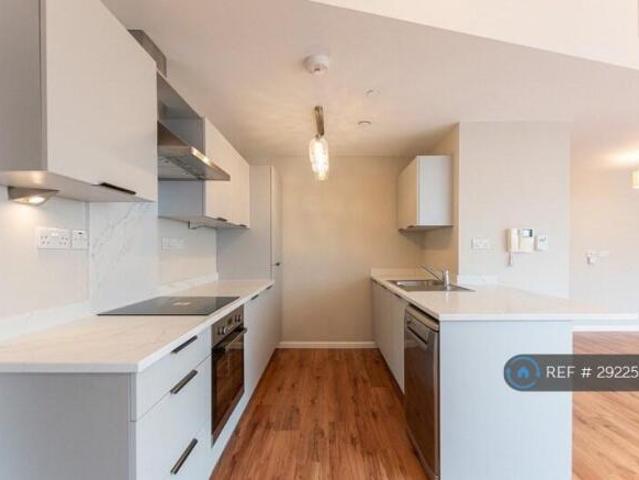 3 bedroom flat for rent in Mann Island, Liverpool, L3