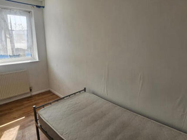 3 bedroom flat for rent in Manor Park, E12