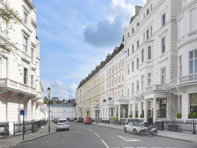 3 bedroom flat for rent in Manson Place, South Kensington, London, SW7