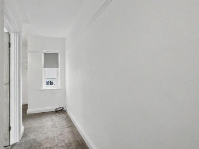 3 bedroom flat for rent in Mapperley Close, PP506, New Wanstead, E11