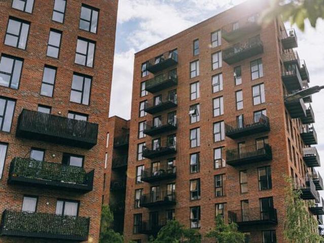 3 bedroom flat for rent in Martel Place, London, E8
