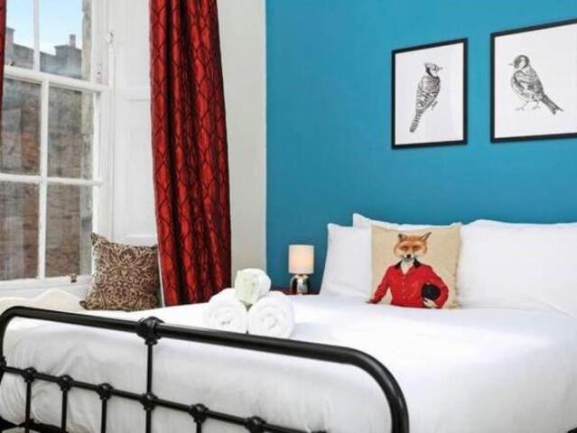 3 bedroom flat for rent in Marys Place, Stockbridge, Edinburgh, EH4