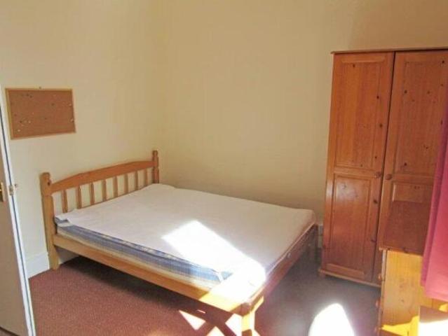 3 bedroom flat for rent in Marchmont Road, Edinburgh, Midlothian, EH9