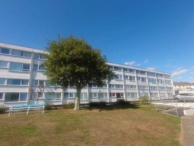 3 bedroom flat for rent in Marine Court Torpoint PL11