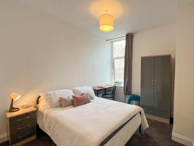 3 bedroom flat for rent in Marlborough Road, PL4
