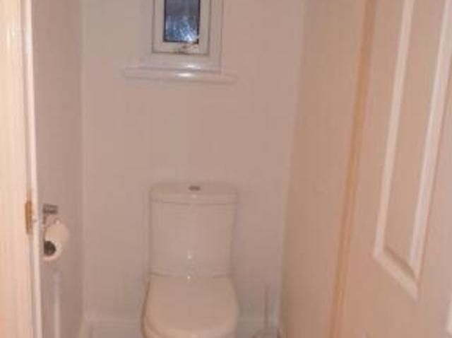 3 bedroom flat for rent in Marlborough Road, Wood Green, N22