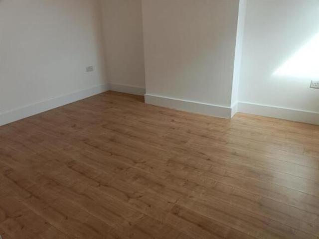 3 bedroom flat for rent in Melton Road, Leicester, LE4