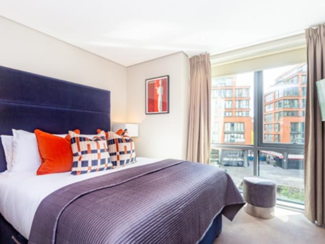 3 bedroom flat for rent in Merchant Square East, London, W2