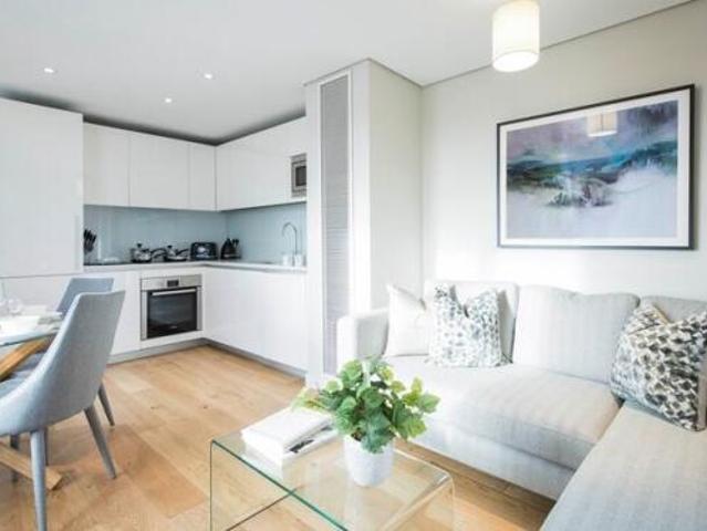 3 bedroom flat for rent in Merchant Square East, Paddington, London, W2