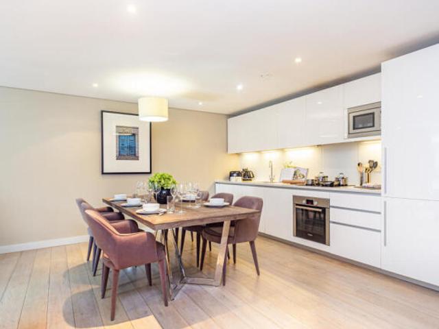 3 bedroom flat for rent in Merchant Square, Paddington, London, W2