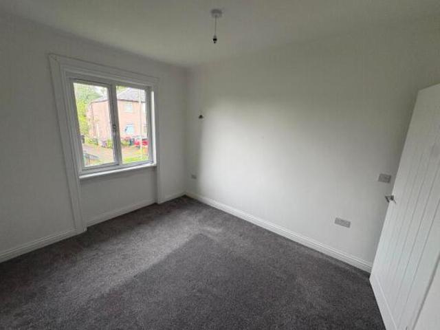 3 bedroom flat for rent in Midcroft Avenue, Castlemilk, Glasgow, G44